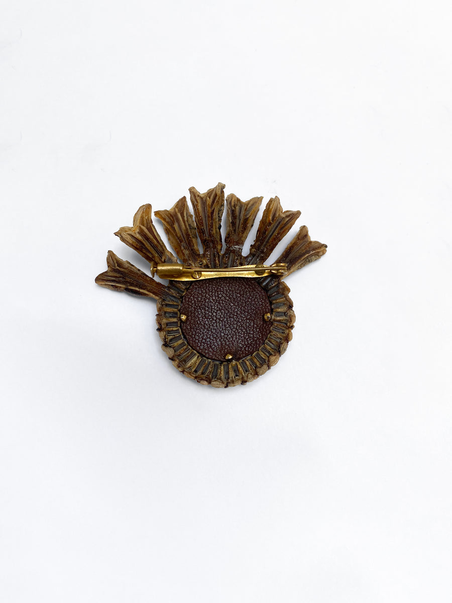 Line Vautrin mirror brooch – Preclothed